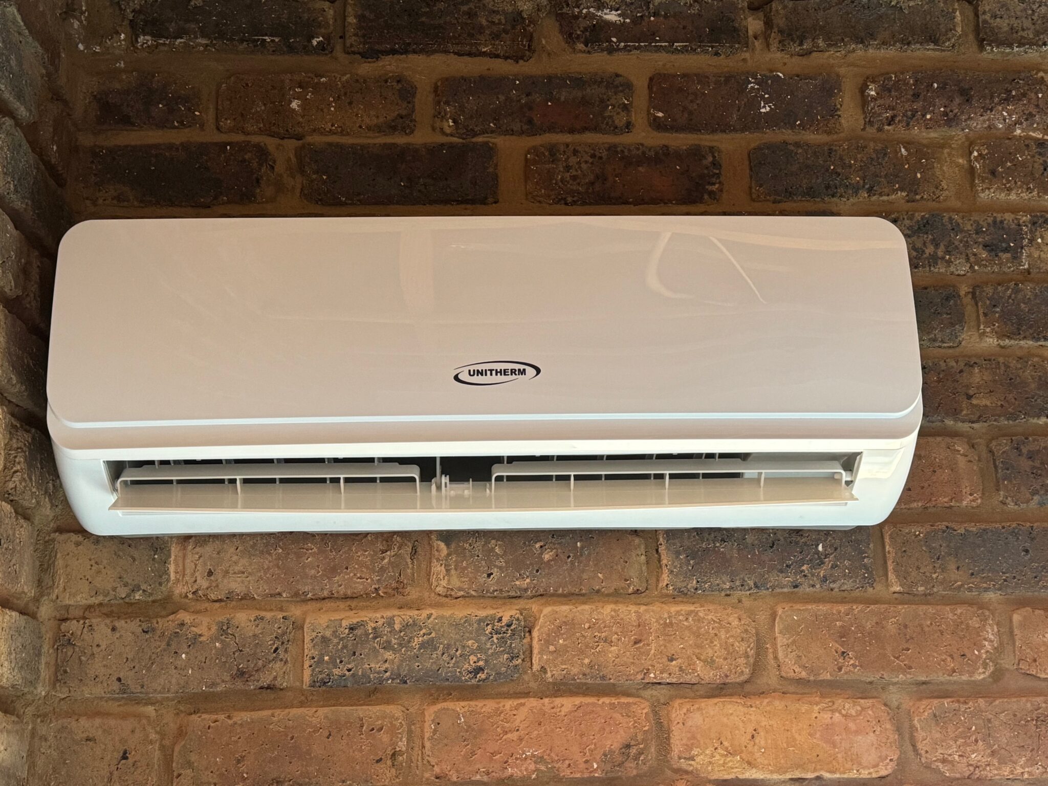 Unitherm aircon 24 000 btu DC inverter midwall split – AllAir